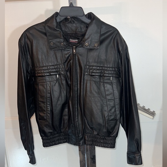Berman'S | Jackets & Coats | Bermans Vintage 9s Black Leather Bomber ...
